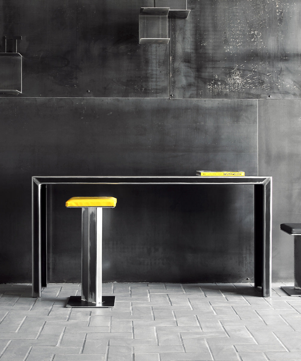 HEAVY Black Steel Console - Strong and Contemporary Design | Blunt France